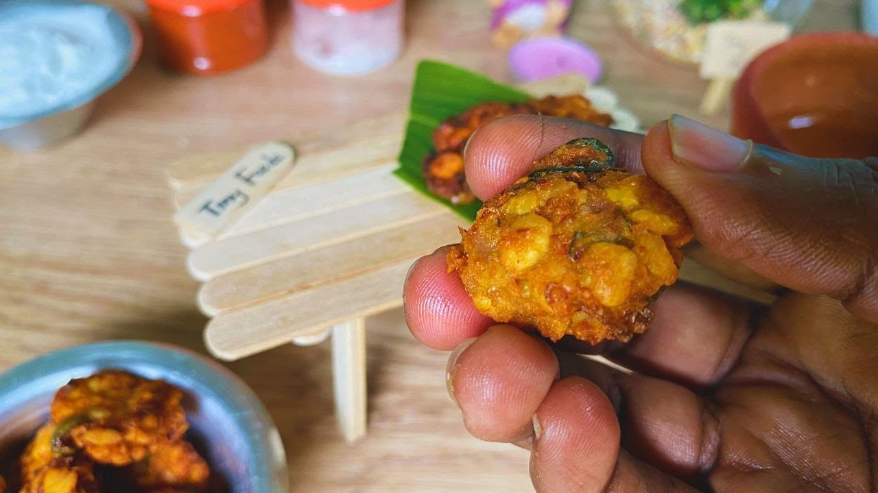 Miniature Dhal Vada | Crispy Golden and Delicious | Tiny Foods - YouTube