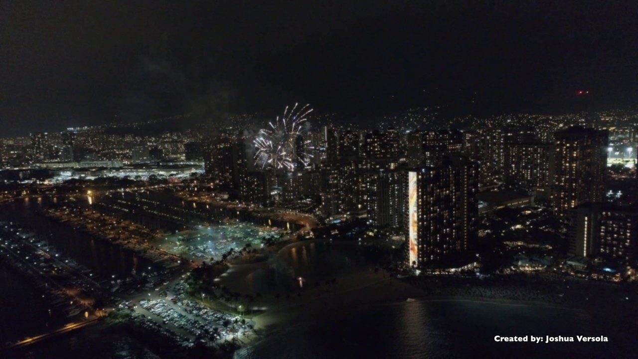 Hilton Hawaiian Village Fireworks Show - YouTube