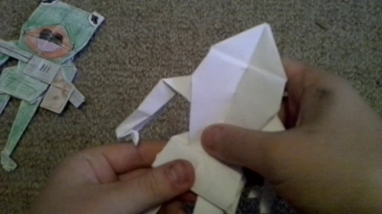 How to make a origami Kermit the frog with a gun - YouTube