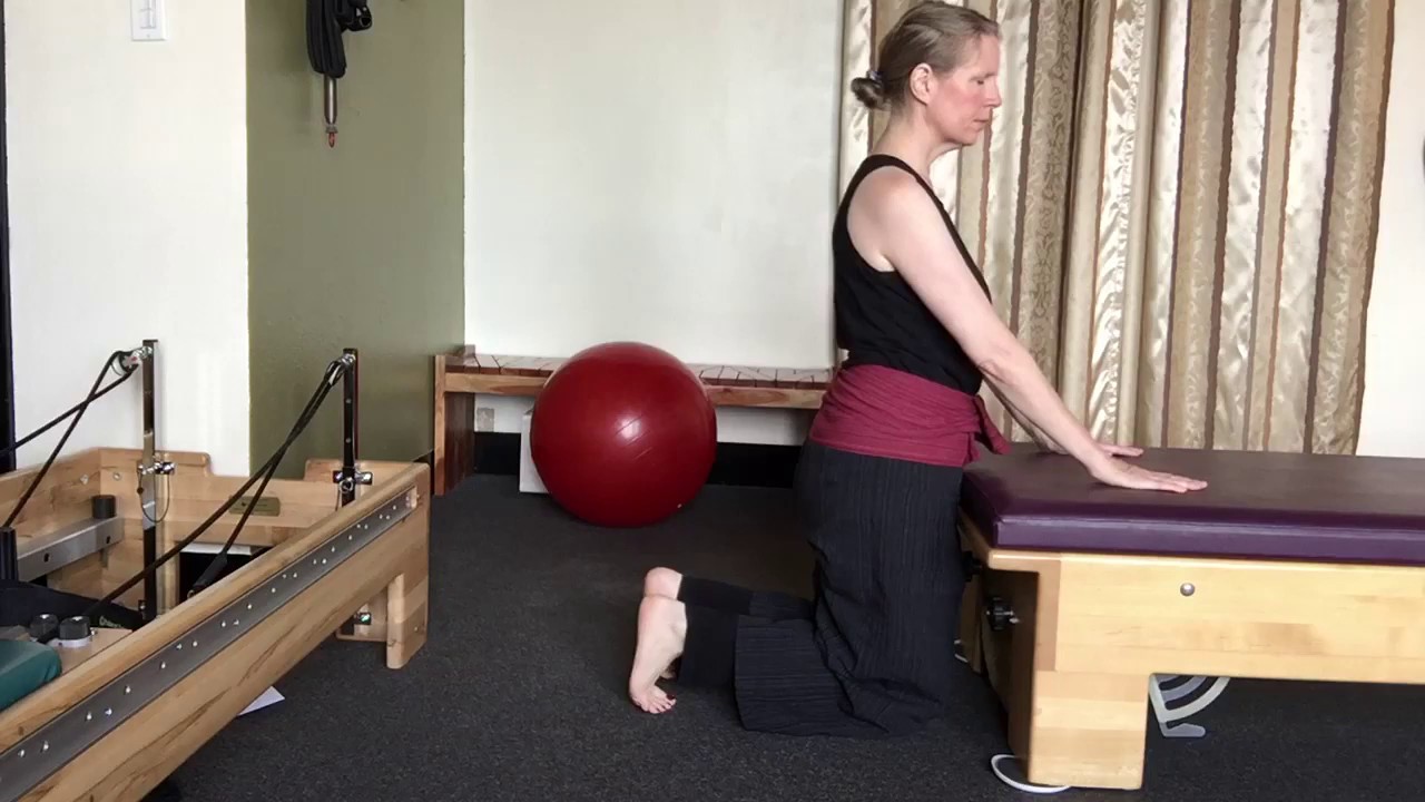 Kneeling back - YouTube