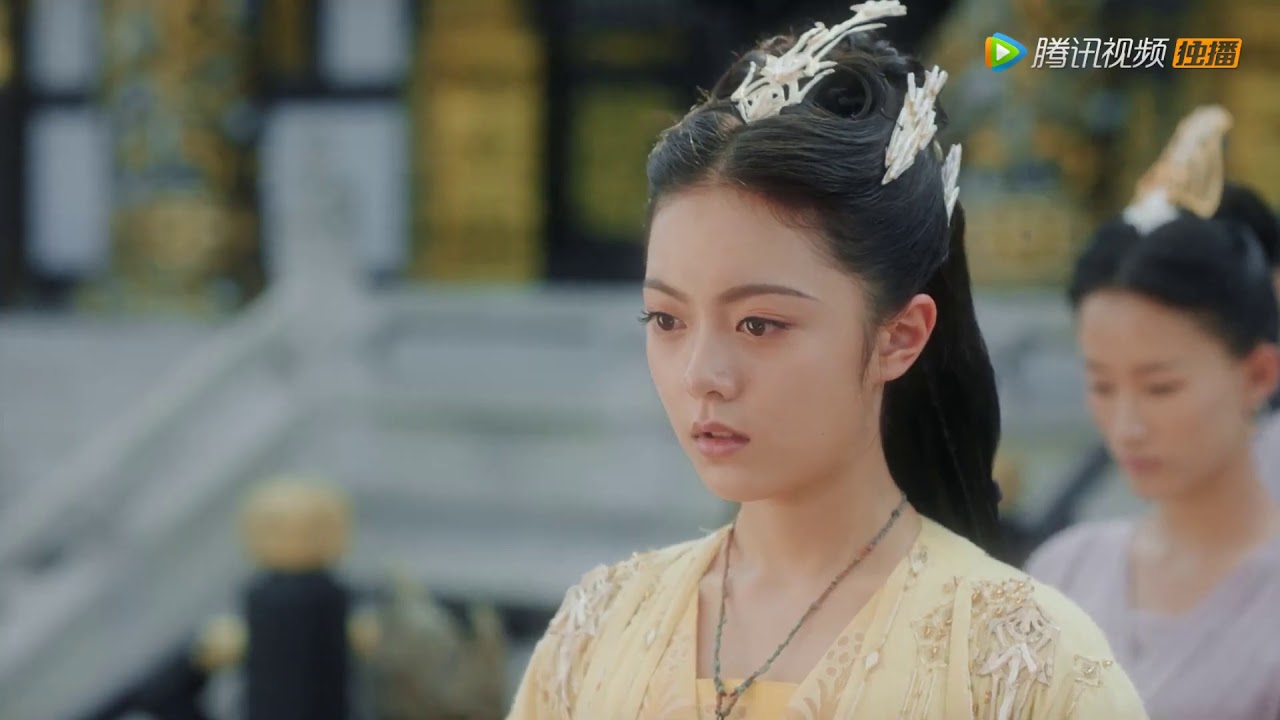 The Blessed Girl 玲珑 EP09: Linglong is accepted as a god - YouTube
