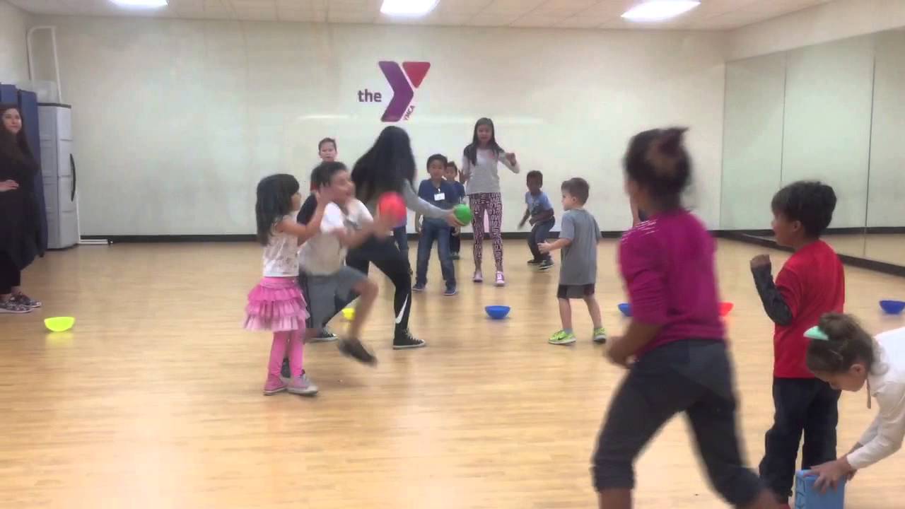 Rios first time playing dodgeball block game - YouTube