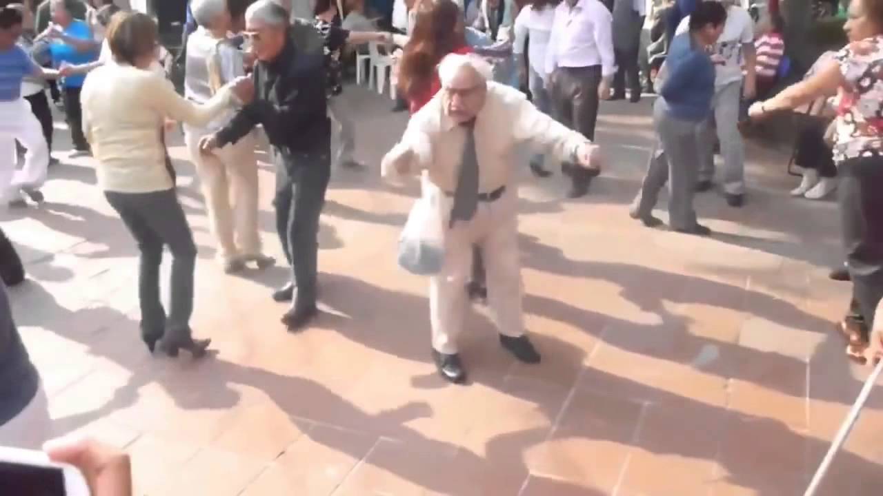 OLD MEN DANCING DUBSTEP - YouTube