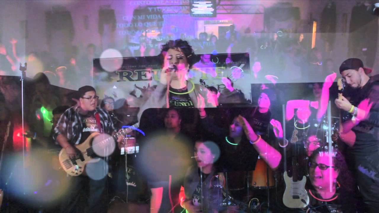 ReUnite 4 Worship 2013 Leslie Ruiz (Torre Fuerte) - YouTube