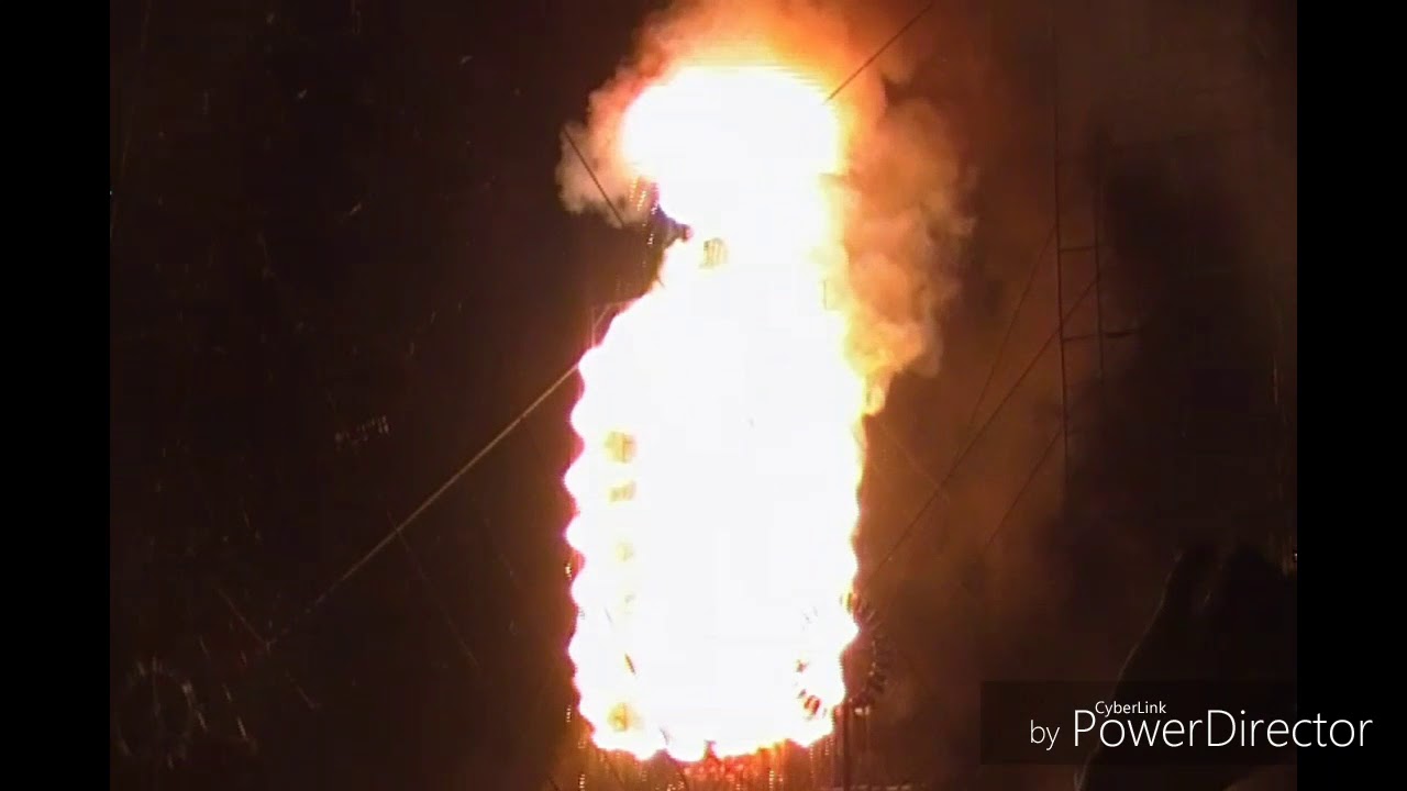 Quema de castillo en la basílica 2016 (4to castillo) - YouTube