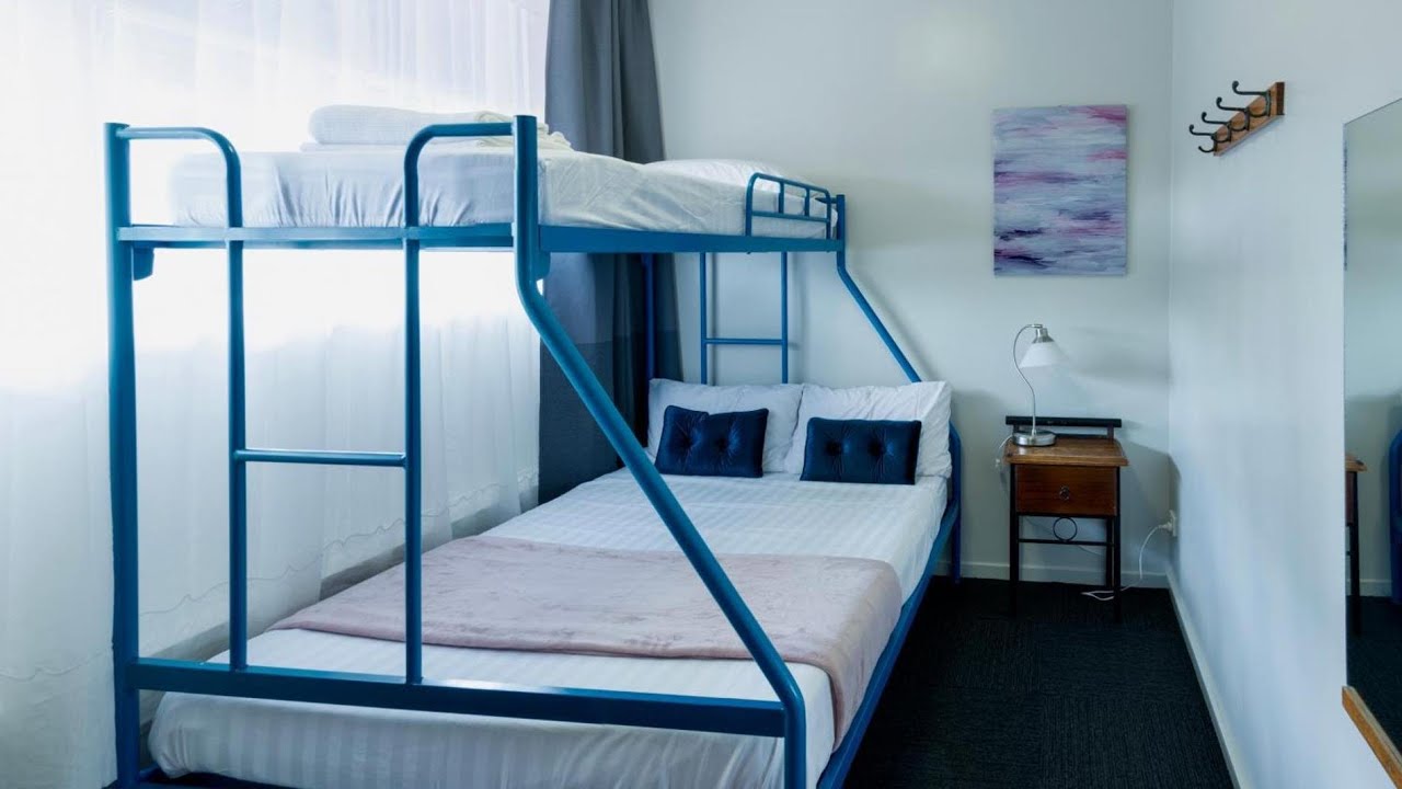 City Backpackers HQ, Brisbane, Australia - YouTube