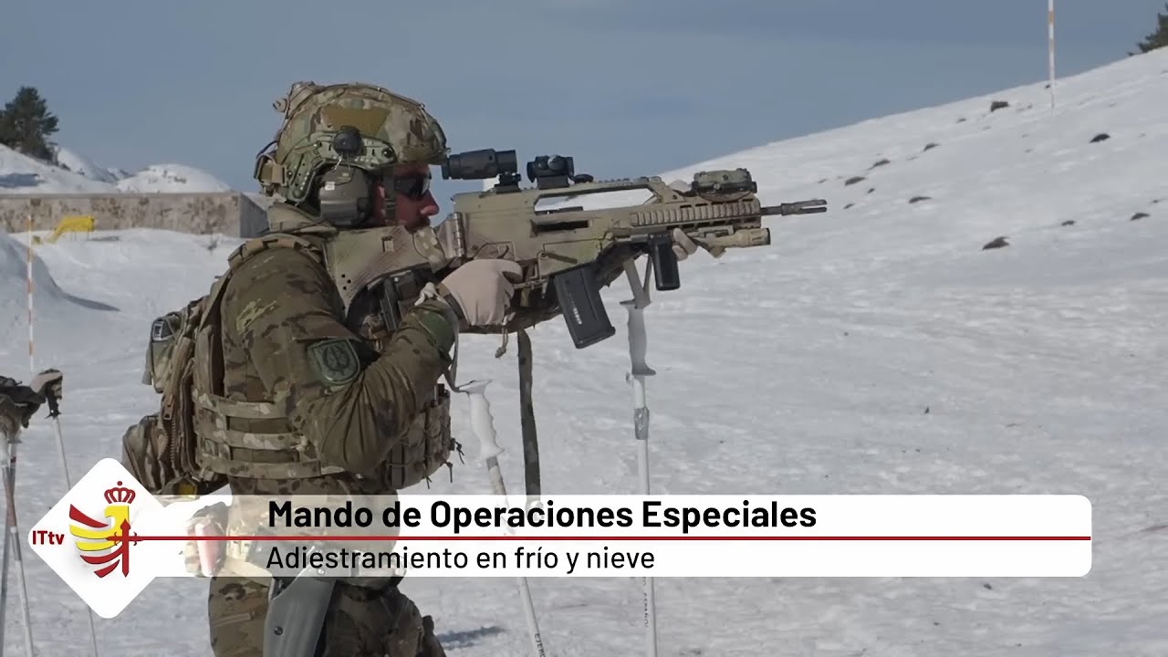 El MOE, se adiestra en frío y nieve - YouTube