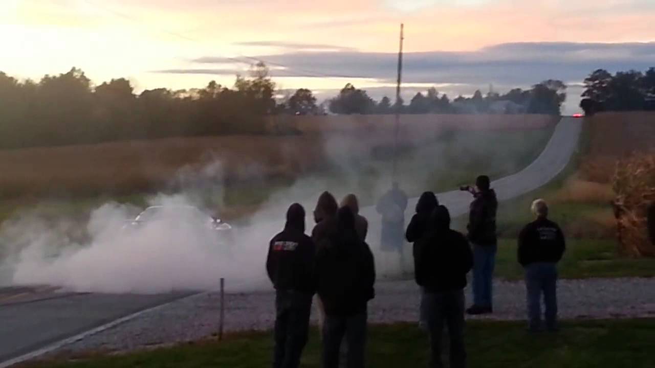 Drag racing at night pt3 - YouTube