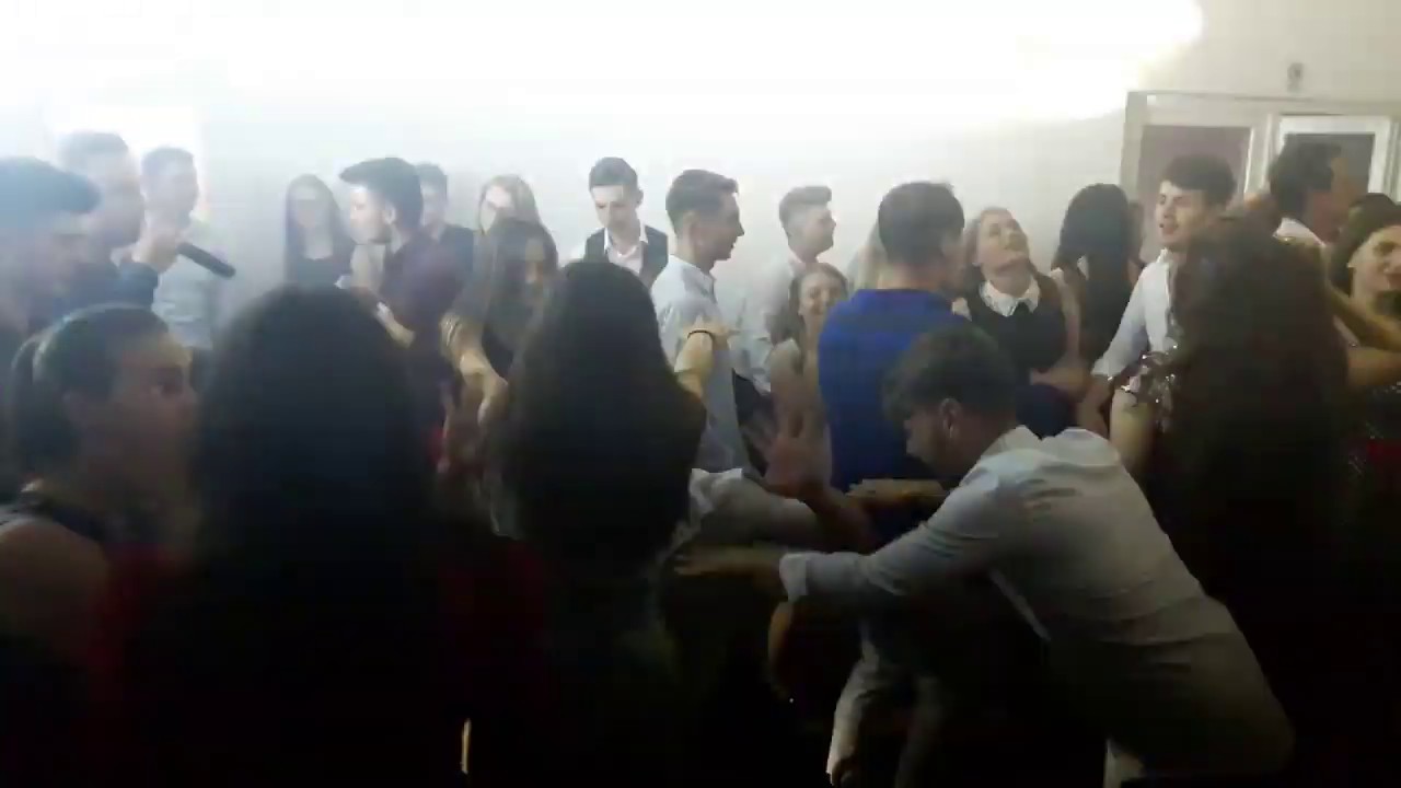 Trupa Marius Lazar - uptown funk (cover) [fragment 2017] - YouTube