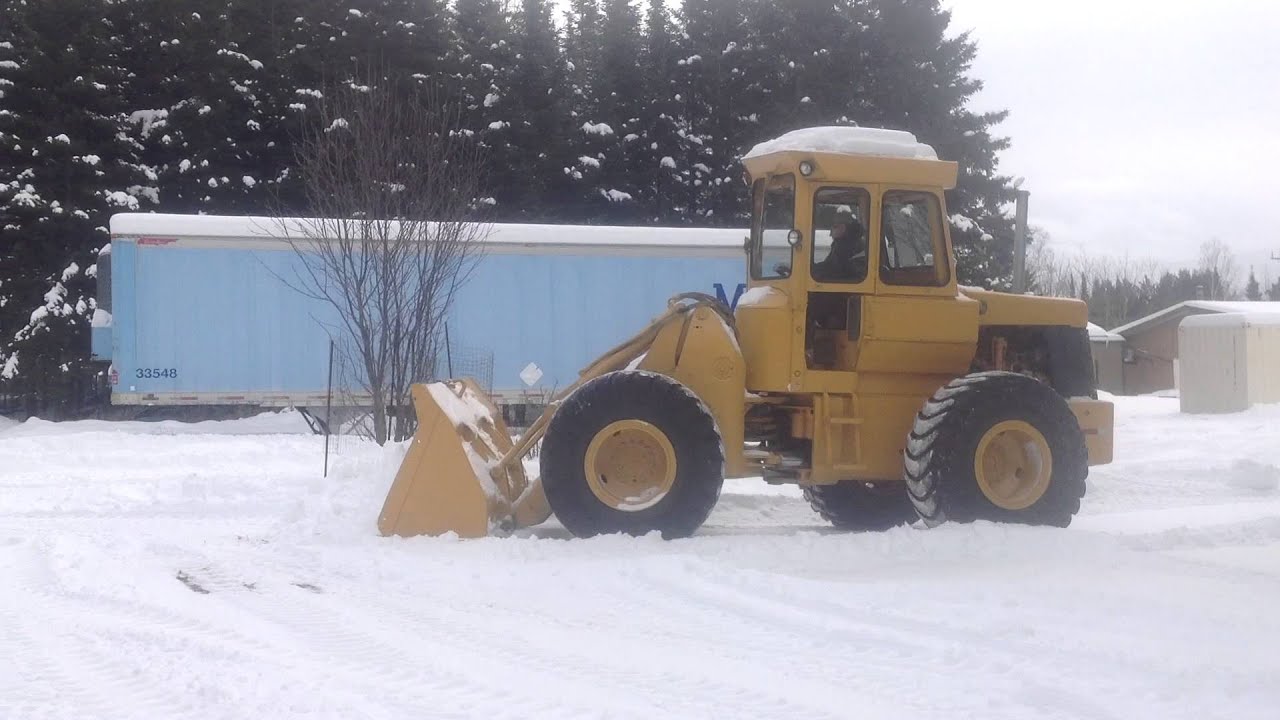 John Deere 644A moving snow 2 - YouTube