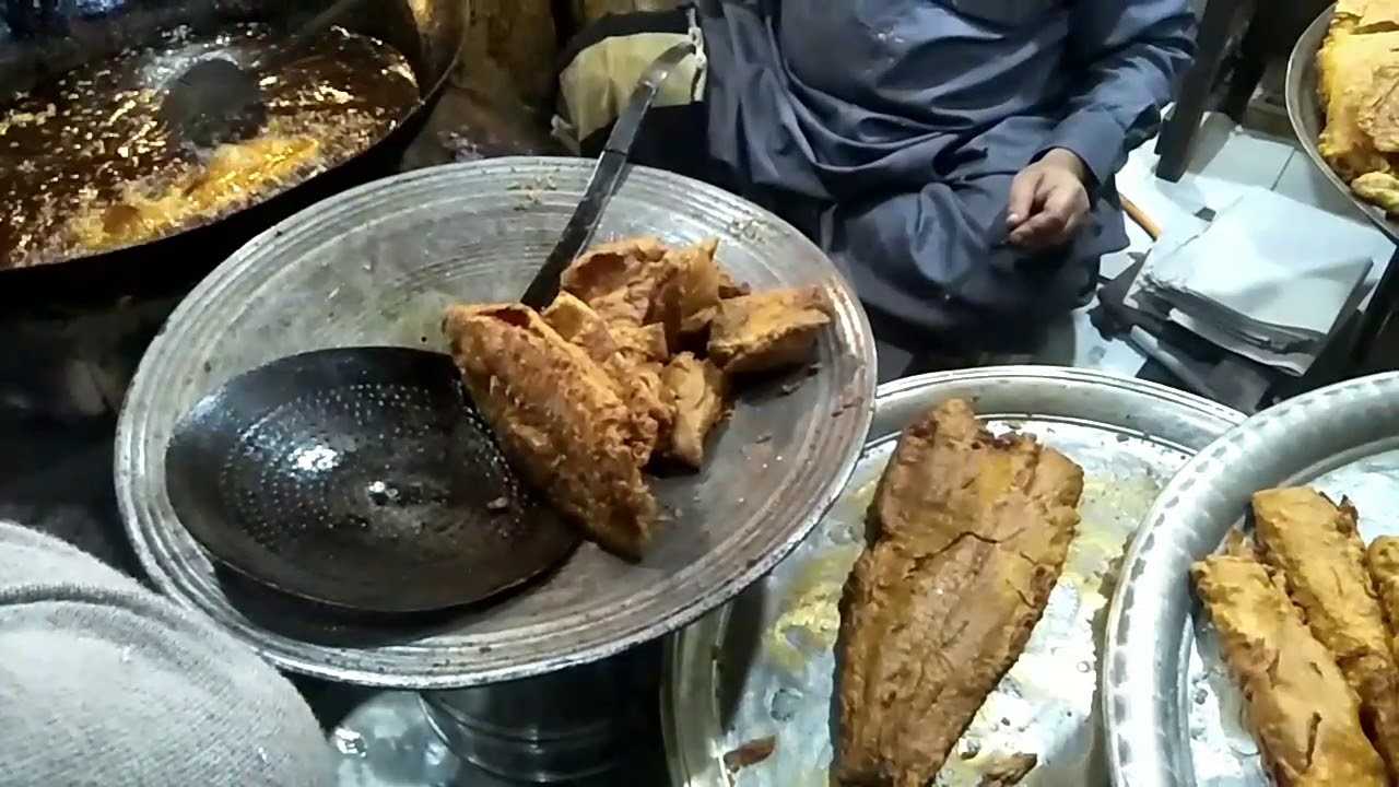Molu fish in Sanda Lahore - YouTube