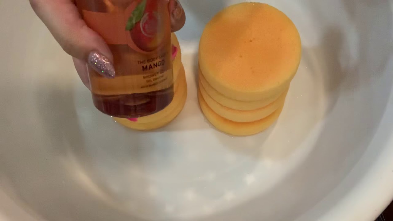 🥭Mango fizzles on baby grout - YouTube