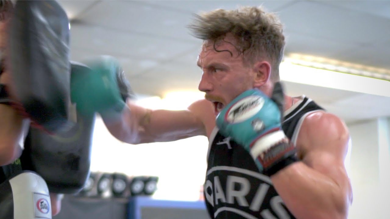 Kickboxing World Champion Ben Woolliss Training Padwork & Technical ...