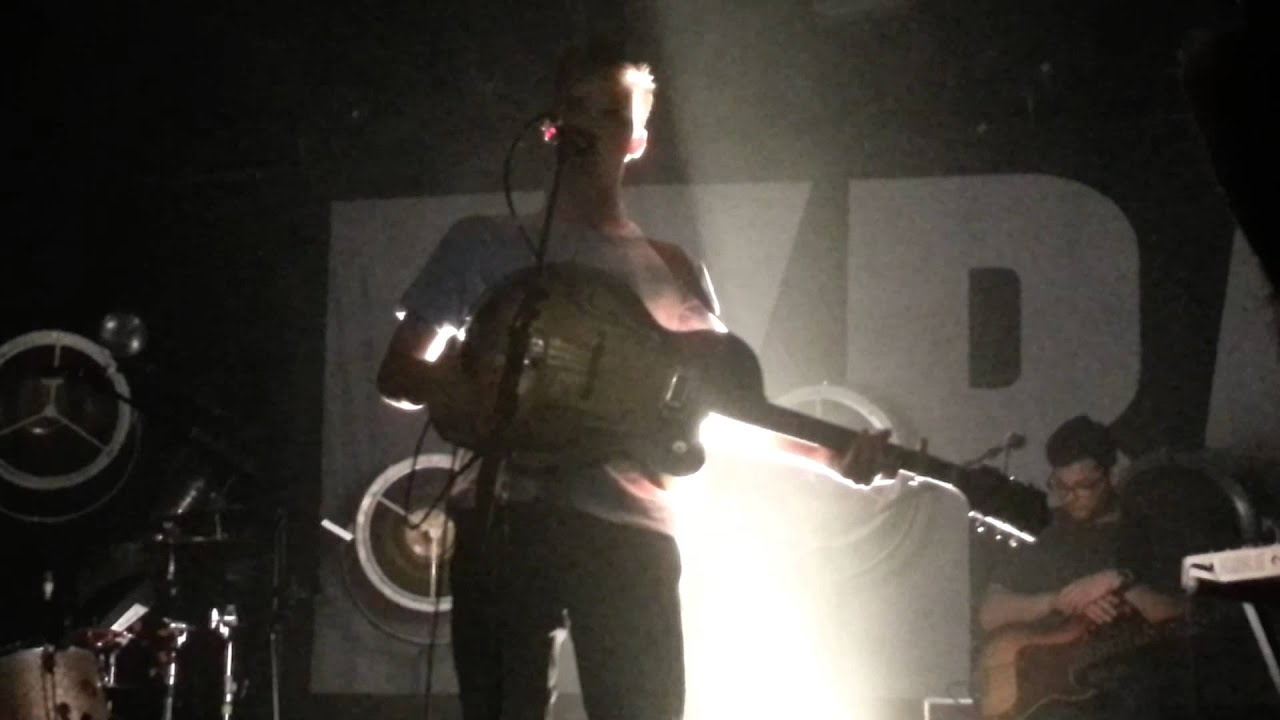 GEORGE EZRA 1st time with his band - Did You Hear The Rain? - London ...
