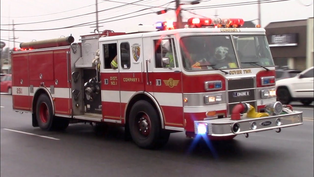 Toms River Fire Department Engine 2511 Responding 12-7-22 - YouTube