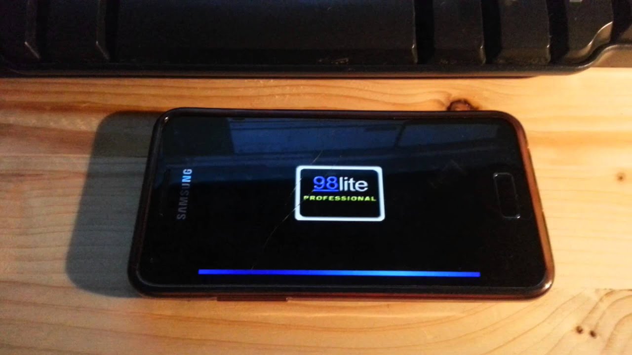 Windows 98 on an android phone! - YouTube