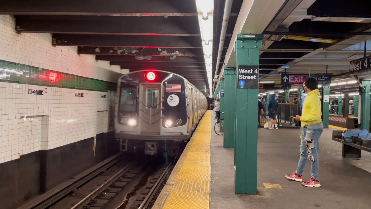 R46/R160/R179 Uptown A, C Local and E Express Trains at West 4th Street ...