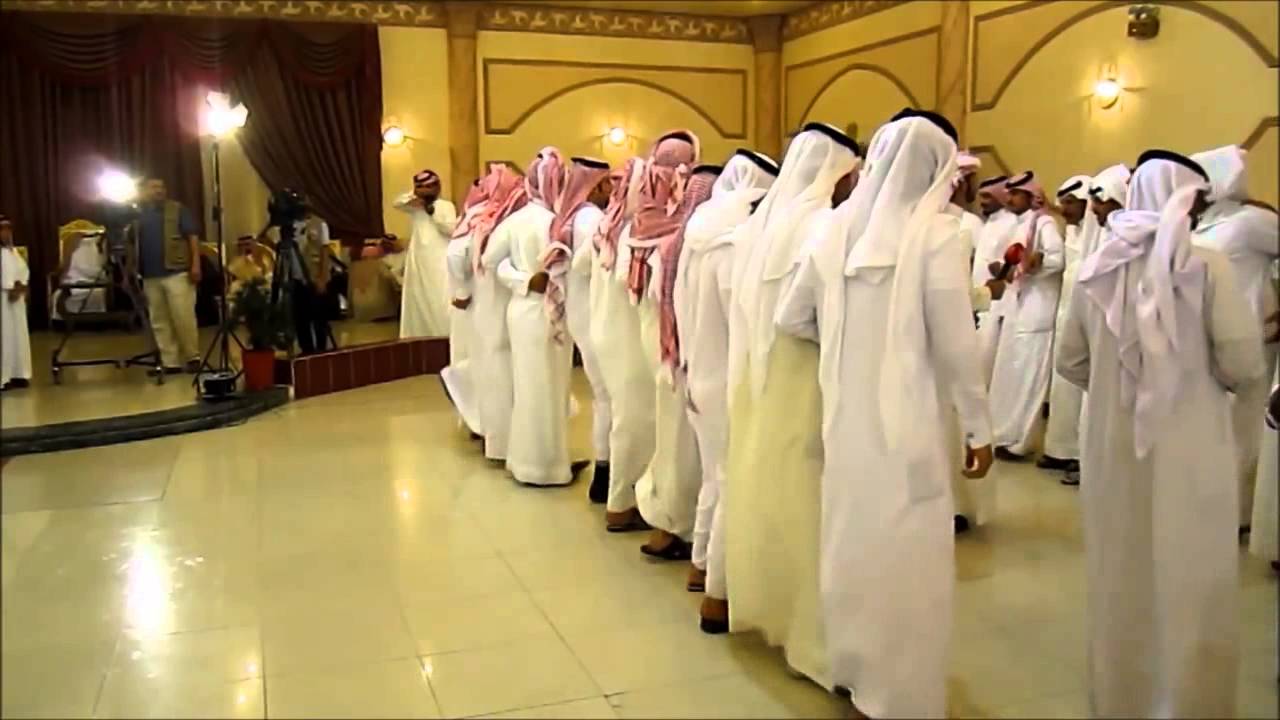 Traditional Saudi Ardha Dance رقصة العرضة السعودية - YouTube