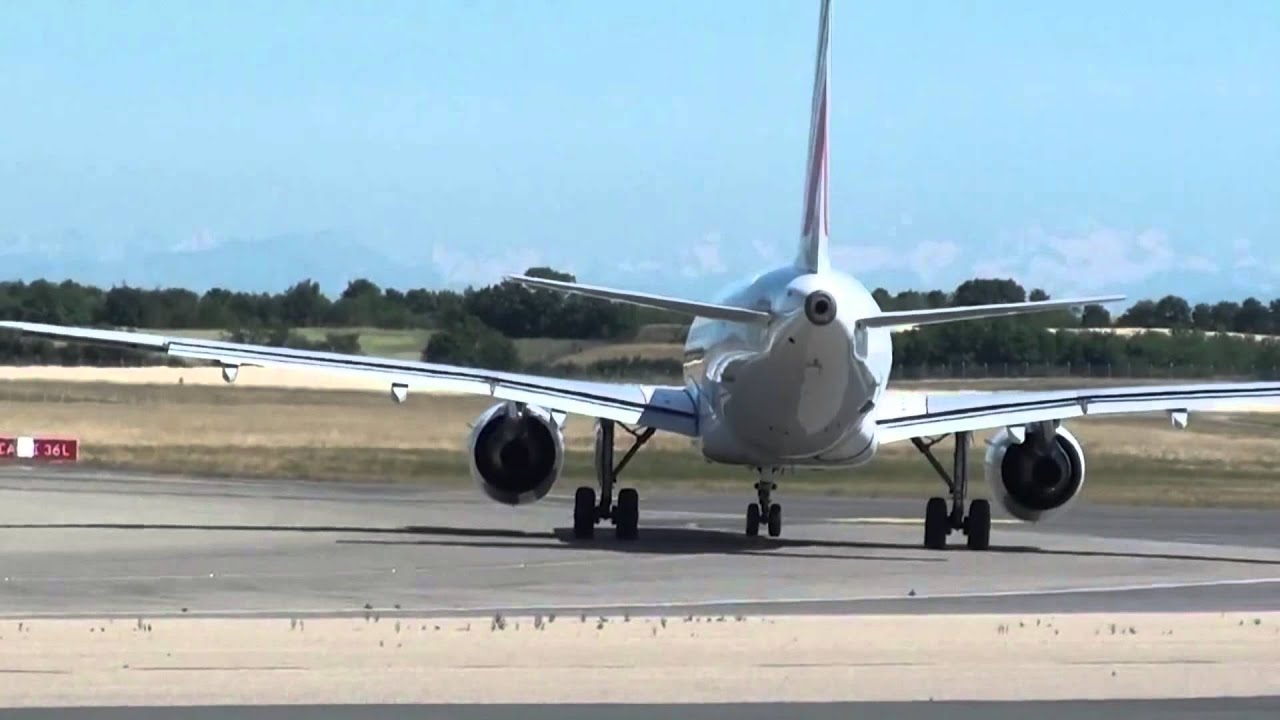 Airbus A318 un avion beau et magique - YouTube