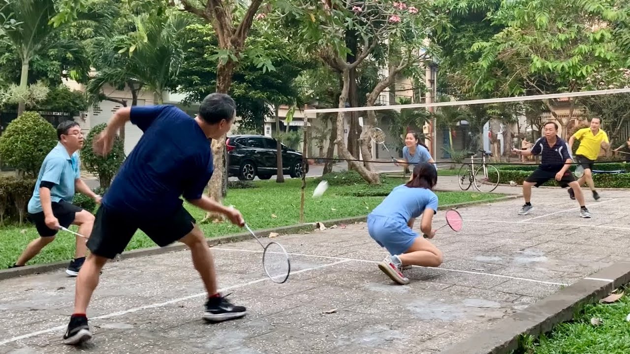 Play badminton outdoor 6 January 2024 | No copyright - YouTube