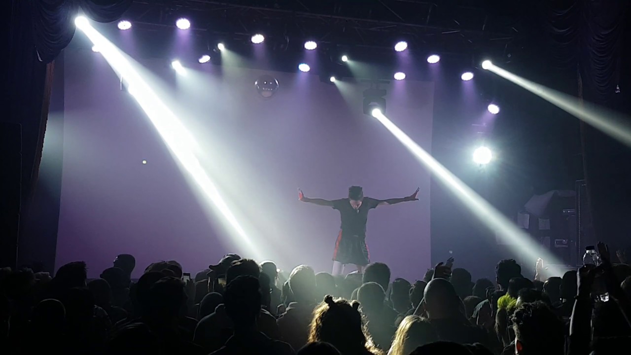 Billy Blake Opens For Monique Heart - YouTube