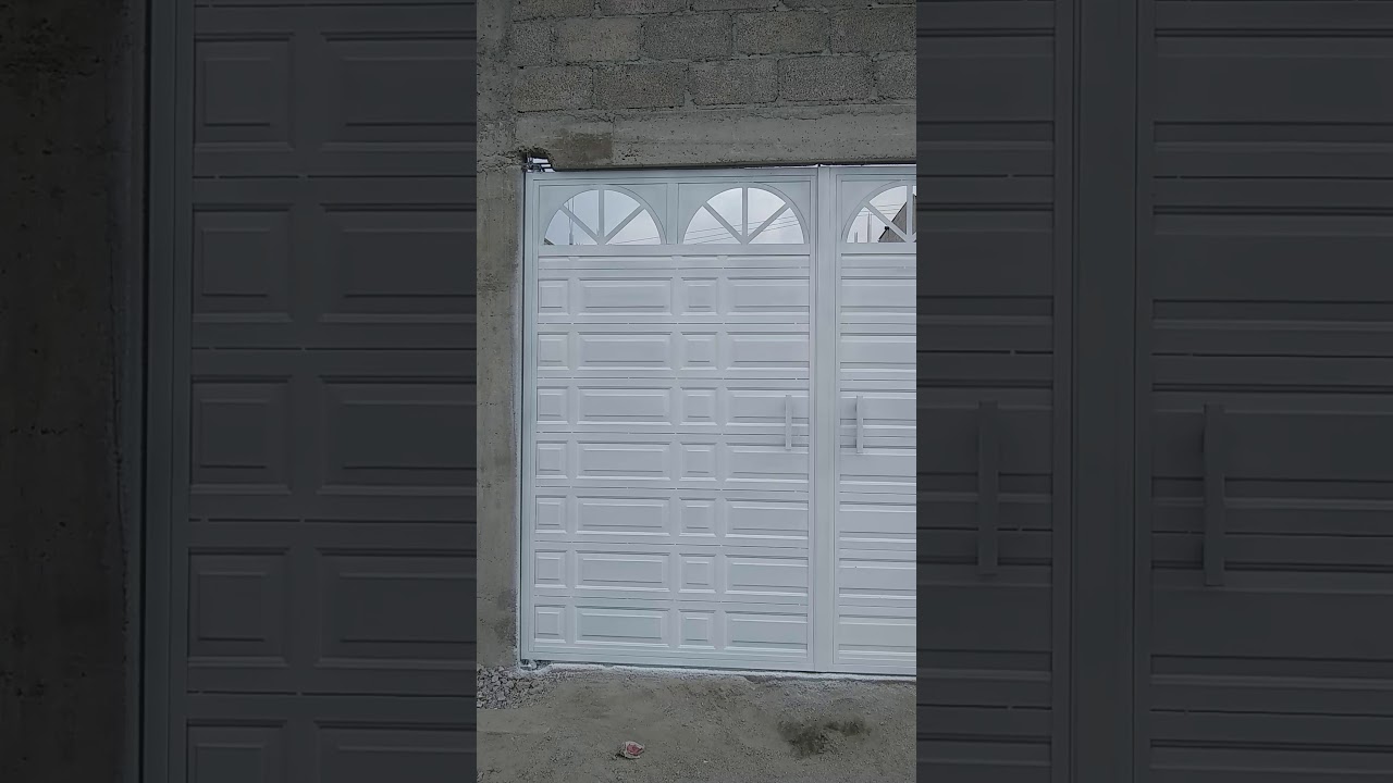 Zaguán y puerta fabricados con duelamitec. - YouTube