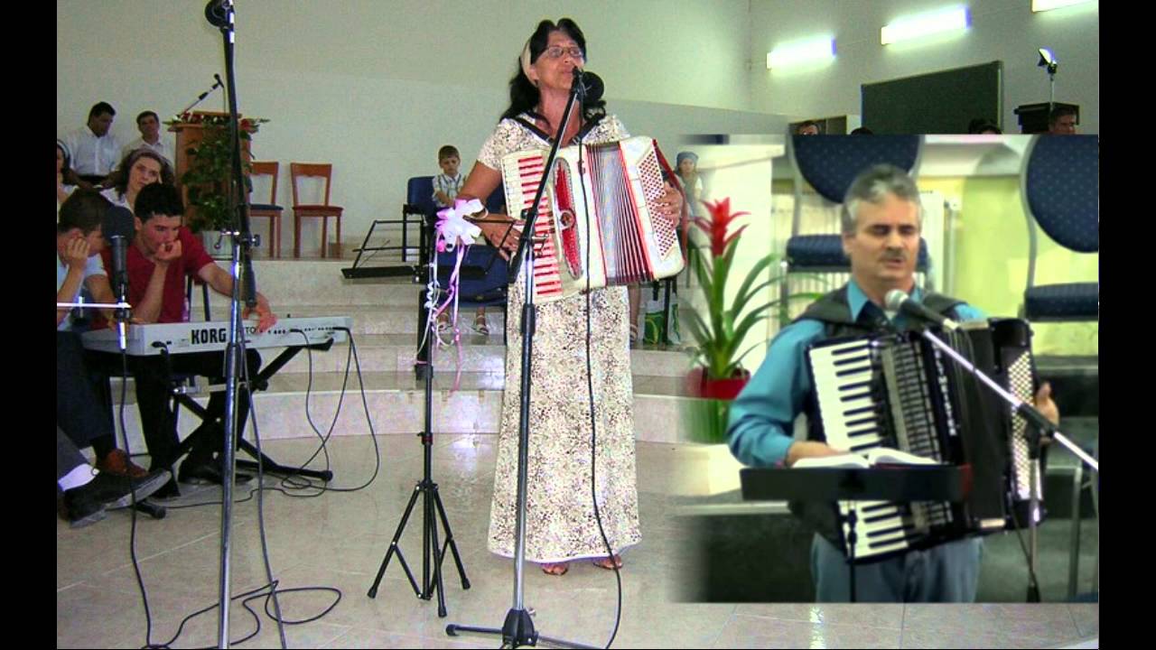 Petrica si Lidia Plesca cu fratele Fanel Axinte - Ma simt ca o frunza ...