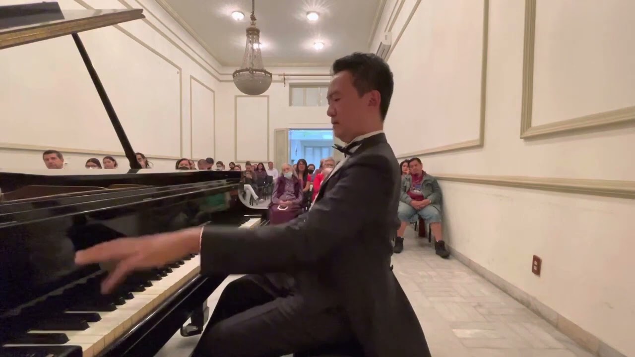 Chiu Yu Chen in Guadalajara- F. Liszt: Hungarian Rhapsody in f sharp ...