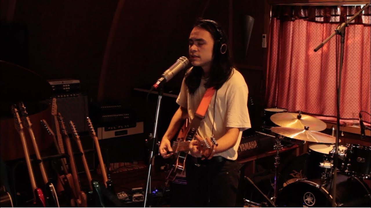 EDITH LANE - Fountain of Glory (LIVE solo performance) - YouTube