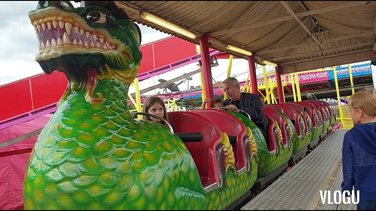RIde on the fun fair at Stourport on Severn - YouTube