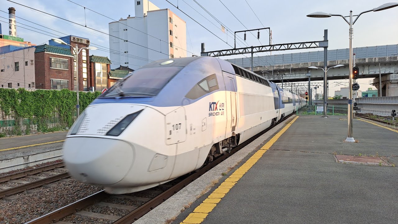 부산-서울 KTX-산천 110열차 구포역 진입 - YouTube