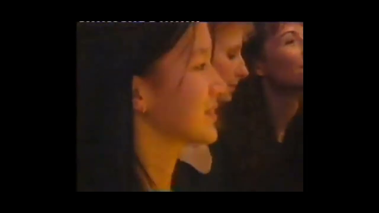 Oasis - Round Are Way - Live - The White Room '95 - YouTube