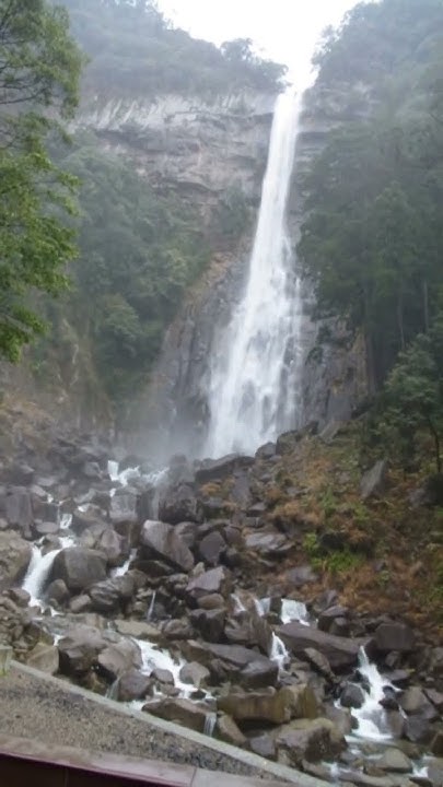 和歌山県那智勝浦町の那智の滝（Nachi Fall in Nachikatsuura Town Wakayama Pref.) - YouTube