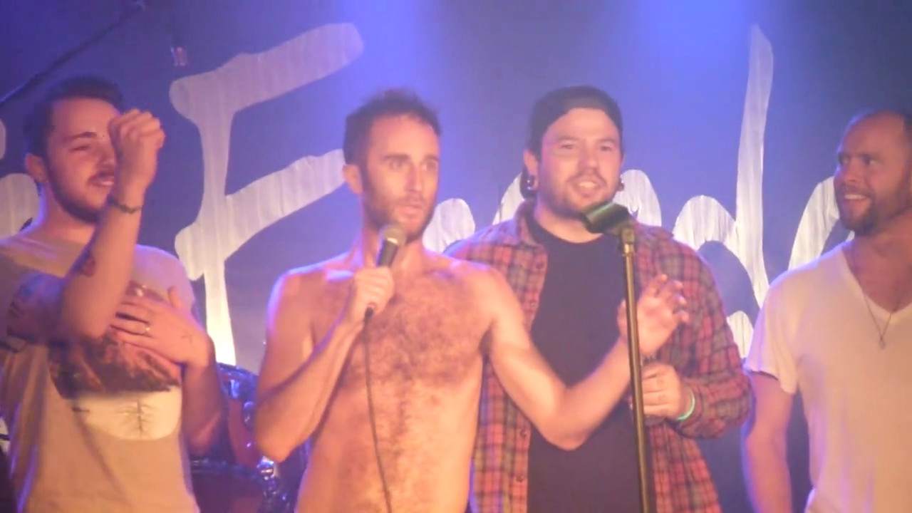 Matthew Silver performing "We're on the stage..." - YouTube