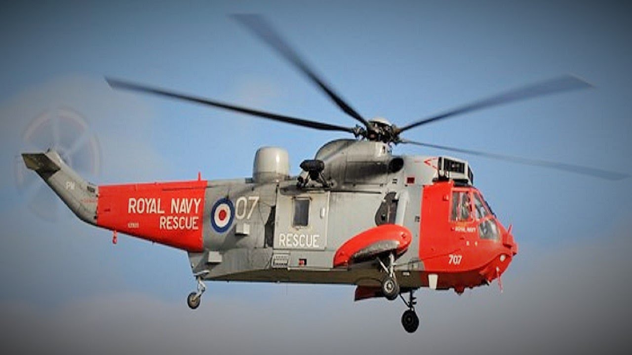Royal Navy Sea King SAR heading north into Morecambe Bay 1/10/2015 ...
