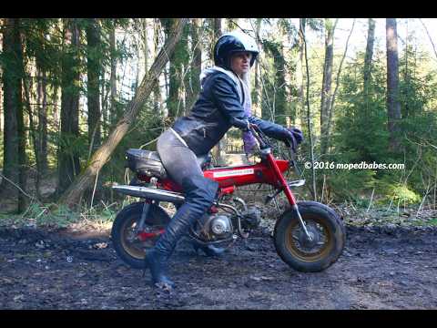 Stuck Lady Overknees Leggins Walk start Ride Honda Dax ST 50 Moped
