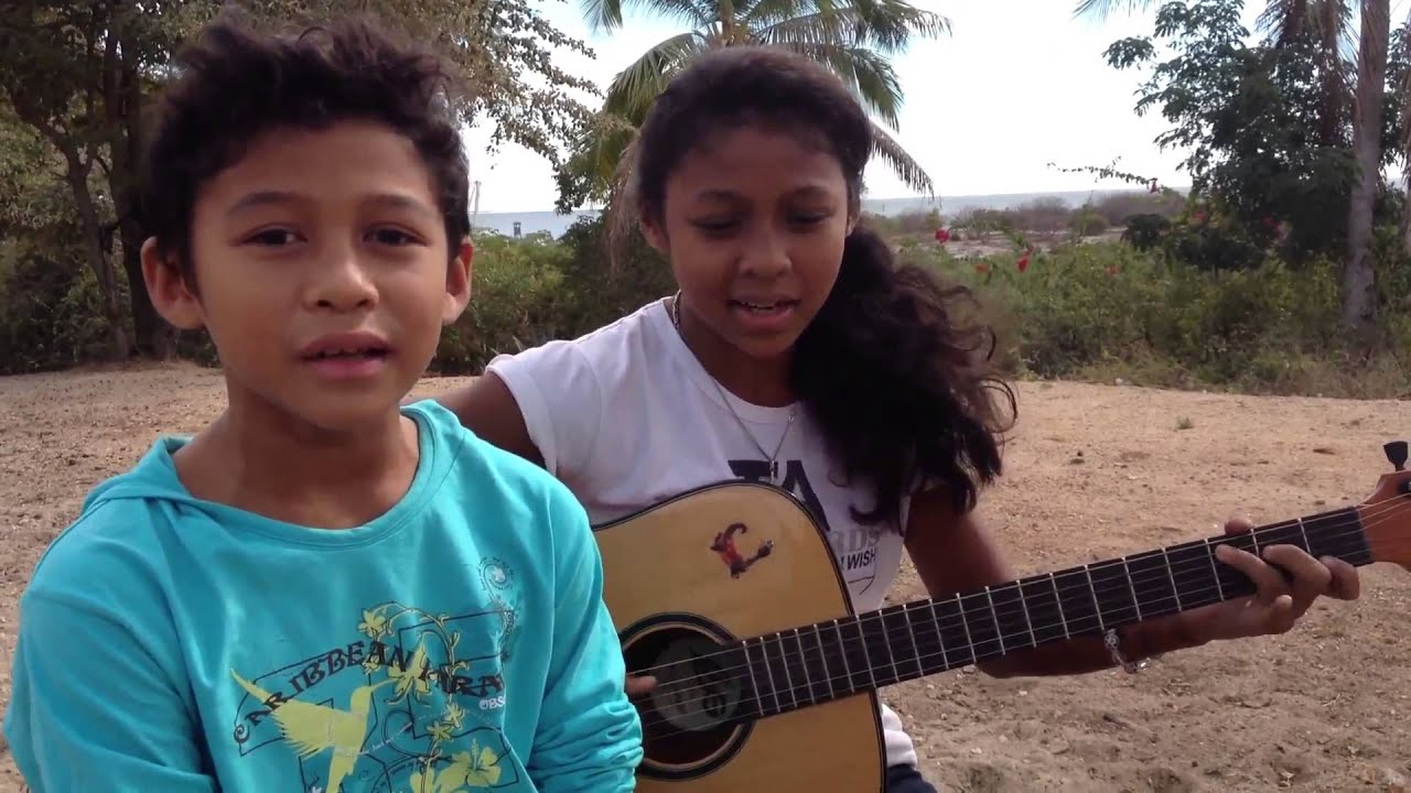 Mika & Davis - Ravoravo (cover LudySoa et Nathan - 10 and 13 years ...