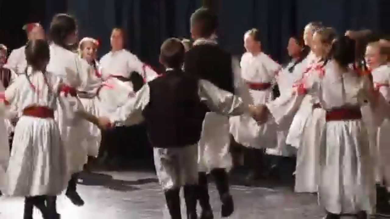 Koncert "GIK Banat Pionir" i "Vila" (2/3) - YouTube