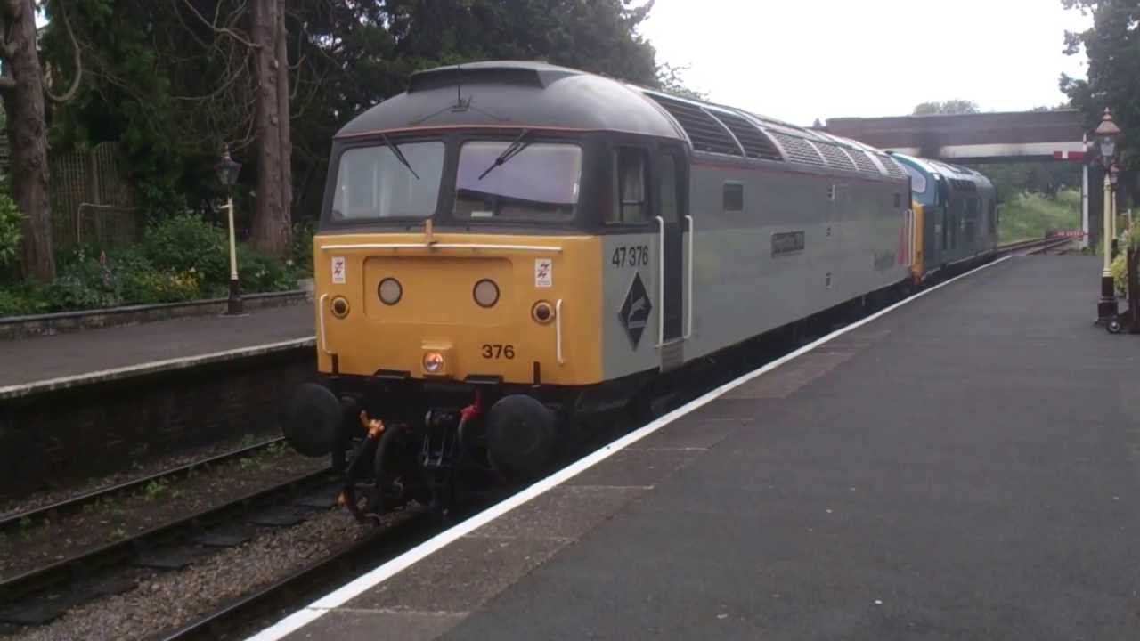 class 47(47376 freightliner 1995) & 37215 at winchcombe station - YouTube