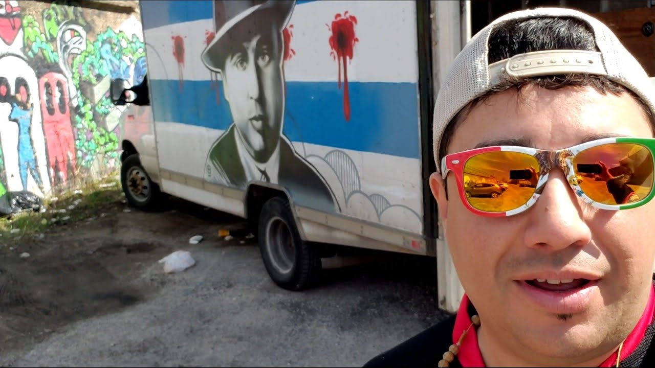 Pilsen Chicago World Famous Murals Tour - YouTube