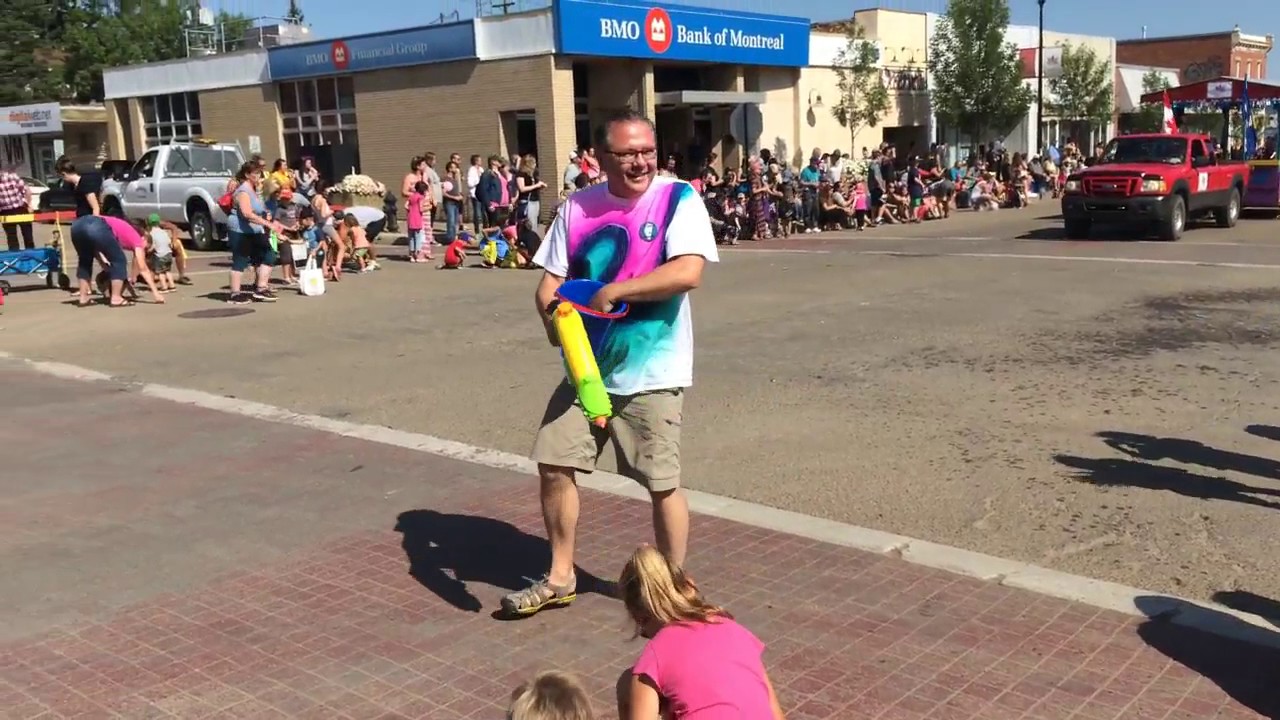 Vegreville Parade 2017 - YouTube