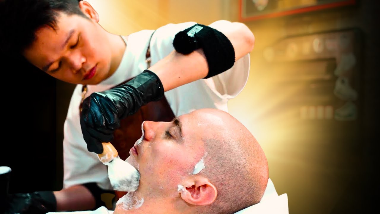 🔇 Traditional Chinese Barber Shave in a Quiet Atmosphere 💈 Relaxing ...
