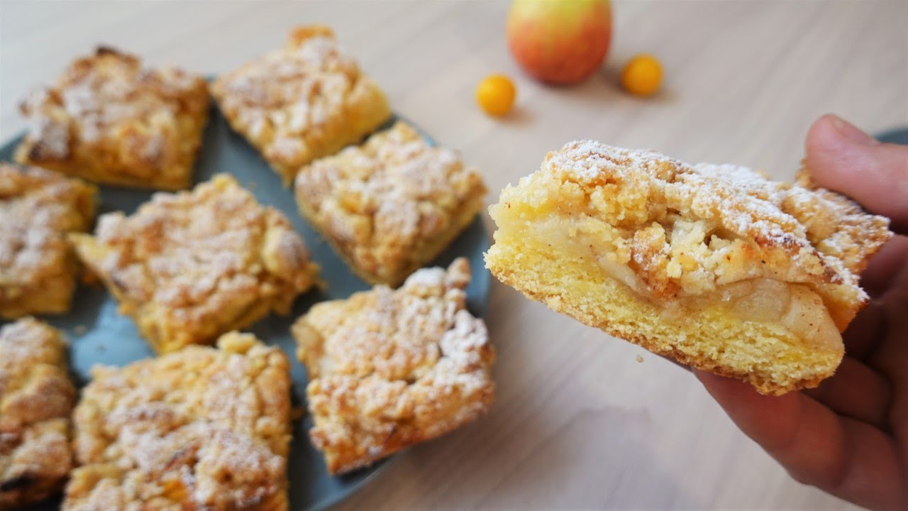 Homemade Apple Crumble Pie ! Fruit Crumbly Square Biscuits Recipe ...