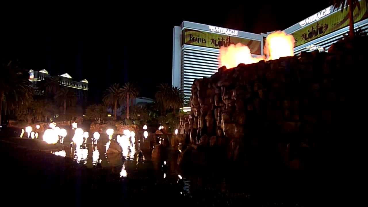 Mirage Fire Show, Las Vegas USA - YouTube