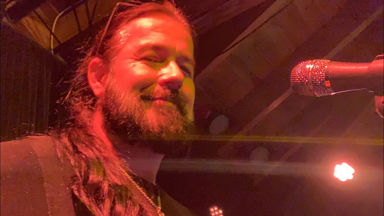 JT live - YouTube
