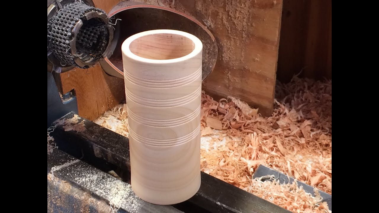 Richard Raffan turns a crossgrain green ash spatula pot - YouTube