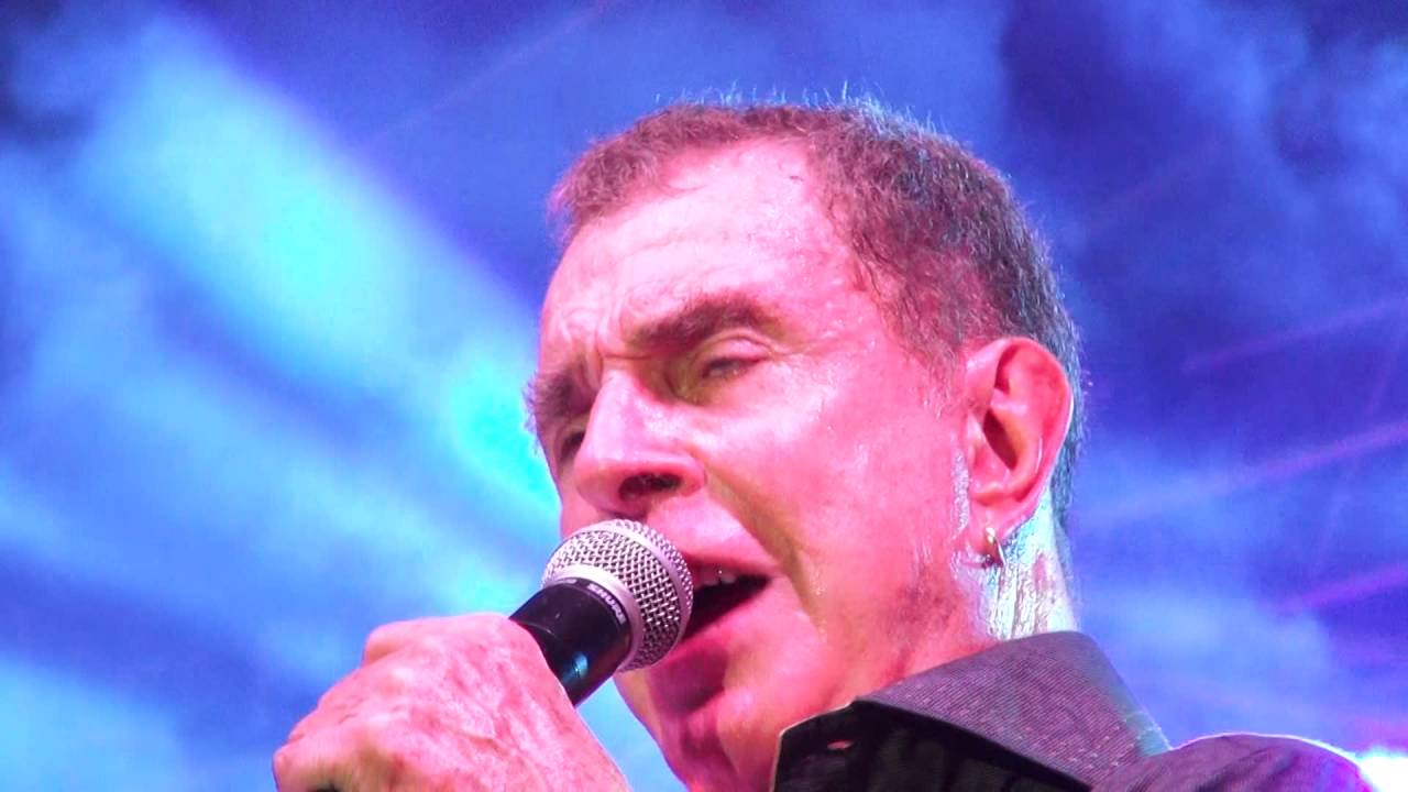 El rock and roll de Roberto Jordán pone a bailar a miles de ...