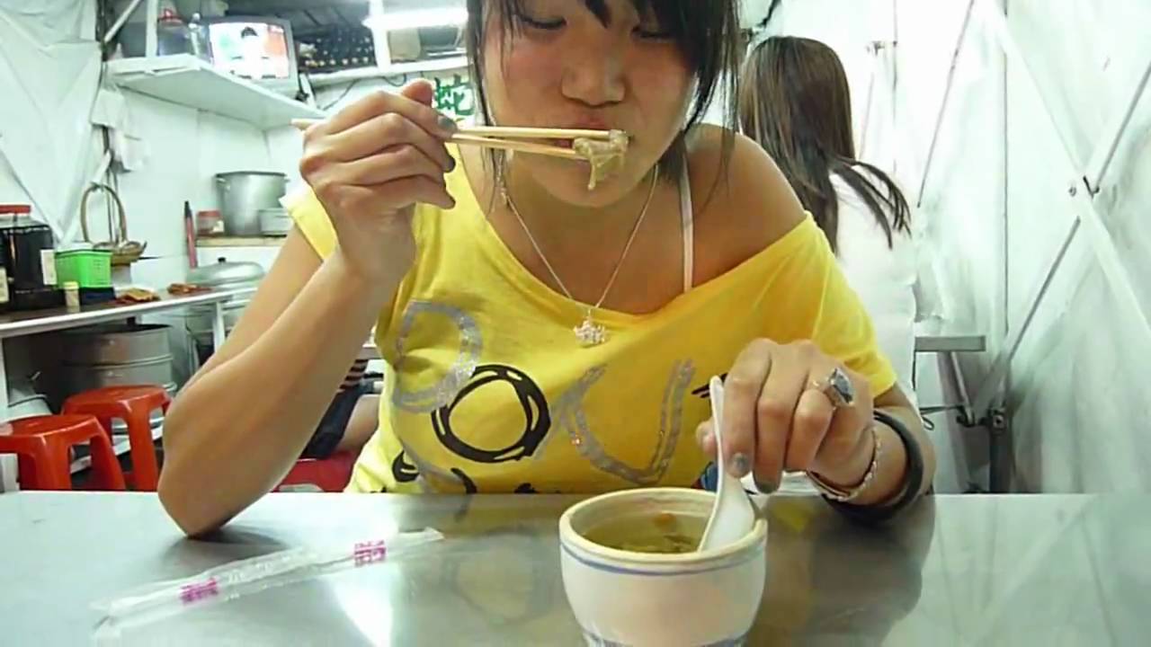 Snake Soup in Asia Night Market - YouTube
