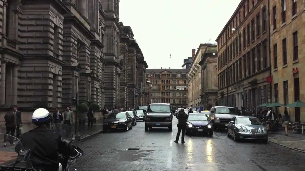 World War Z - Glasgow Film Set, George Square - YouTube