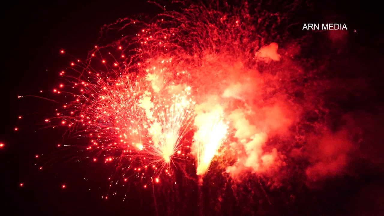 Thrissur Pooram 2019 Paramekkavu Sample Vedikettu - YouTube